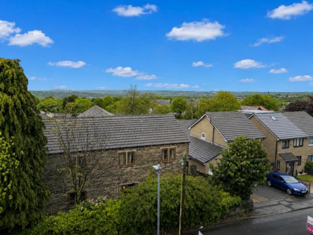 2 bedroom terraced house for sale in Cranbrook Street, Clayton, Bradford, BD14