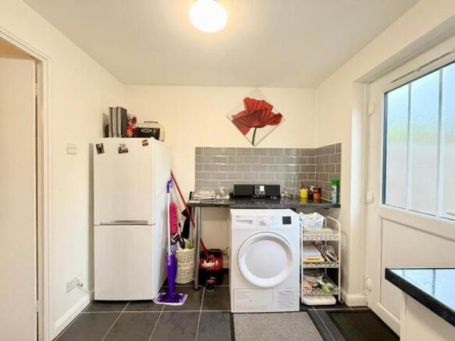 2 bedroom terraced house for sale in Cresswell Gardens, Luton, LU3