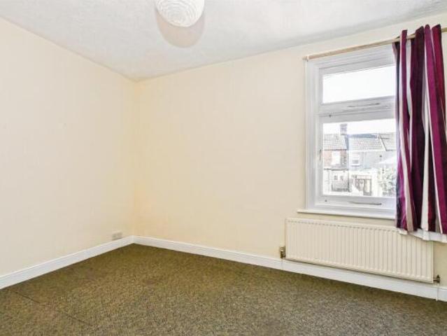 2 bedroom terraced house for sale in Crombey Street, Swindon, SN1