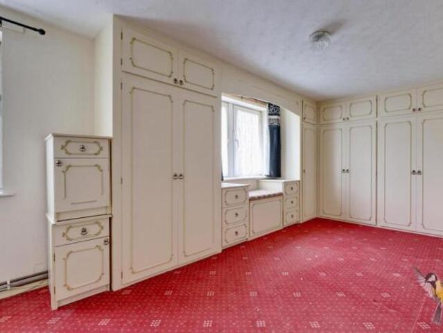 2 bedroom terraced house for sale in Crosswood Road, Park South, Swindon, SN3