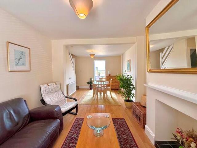2 bedroom terraced house for sale in Cross Street, Old Town, Swindon, SN1