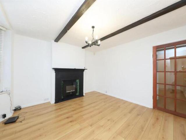 2 bedroom terraced house for sale in Culvert Lane, Uxbridge, UB8
