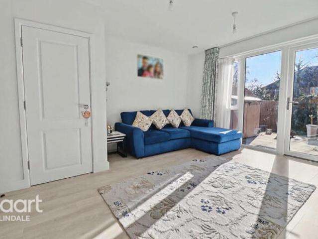 2 bedroom terraced house for sale in Curton Close, HA8