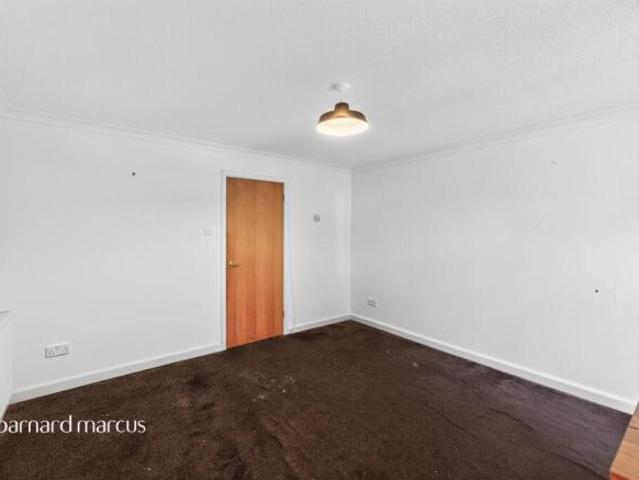 2 bedroom terraced house for sale in Amblecote Meadows, London, SE12