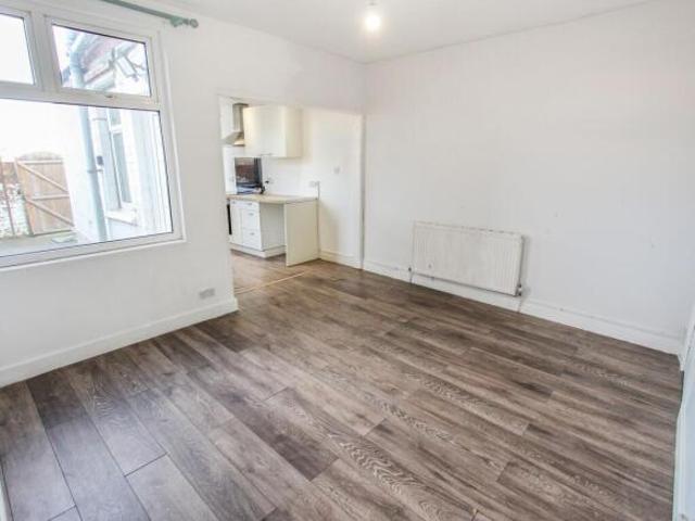 2 bedroom terraced house for sale in Ansdell Road, Bentley, DN5