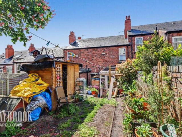 2 bedroom terraced house for sale in Addison Road, Sheffield, S5
