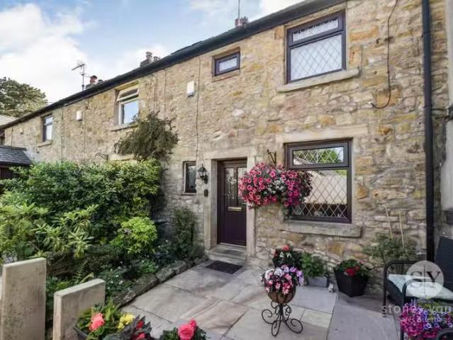 2 bedroom terraced house for sale in Aintree Cottages, Mellor.