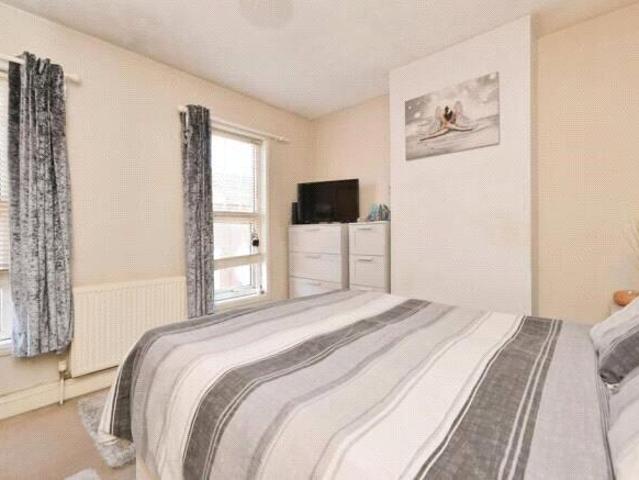 2 bedroom terraced house for sale in Althorp Road, Northampton, Northamptonshire, NN5