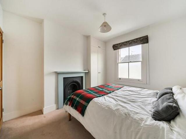 2 bedroom terraced house for sale in Albert Road, Richmond, TW10