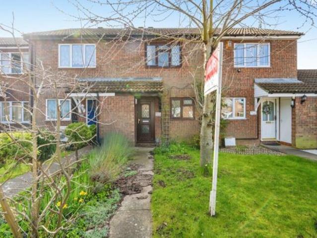 2 bedroom terraced house for sale in Alburgh Close, Bedford, Bedfordshire, MK42