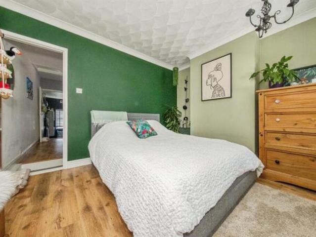 2 bedroom terraced house for sale in Alexandra Road, Ipswich, IP4