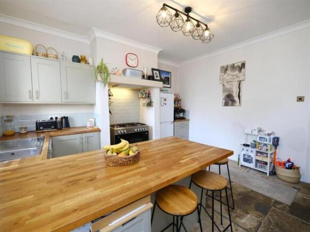 2 bedroom terraced house for sale in Almondbury Bank, Huddersfield HD5