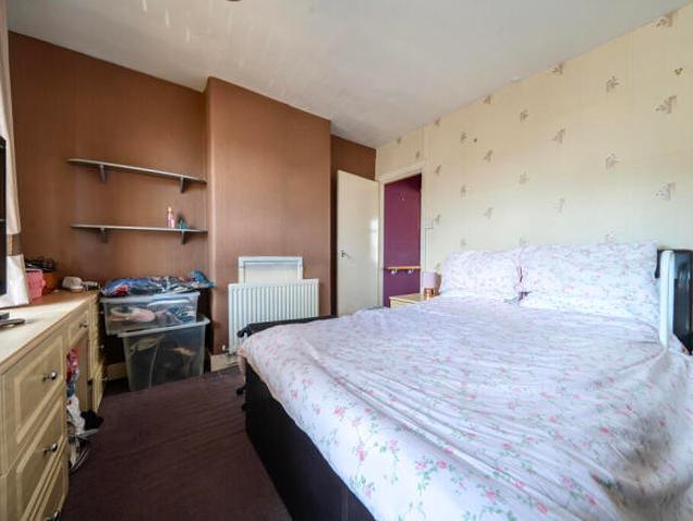 2 bedroom terraced house for sale in Argyle Street, Gorse Hill, Swindon, SN2 8AS, SN2