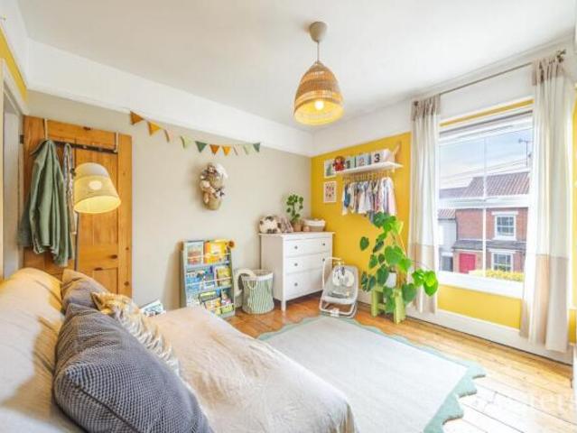 2 bedroom terraced house for sale in Avenue Road, Norwich, NR2