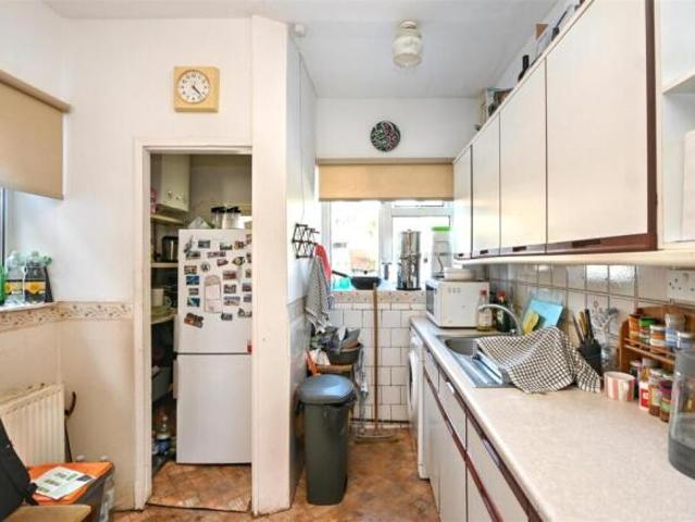2 bedroom terraced house for sale in Bourne Street, Eastbourne, BN21