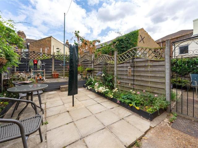 2 bedroom terraced house for sale in Bower Street, Maidstone, ME16