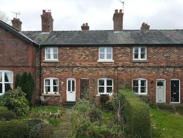 2 Bedroom Terraced House For Sale In Bollington