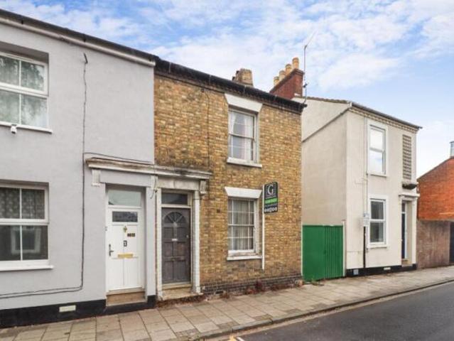 2 bedroom terraced house for sale in Battison Street, Bedford, MK40