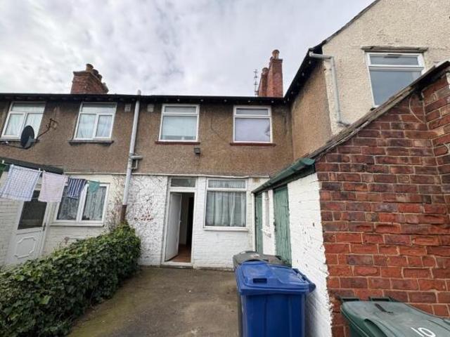 2 bedroom terraced house for sale in Balfour Road, DN5