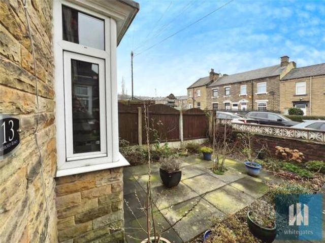2 bedroom terraced house for sale in Ball Royd Road, Fartown, Huddersfield, HD2