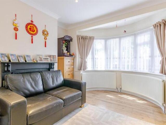 2 bedroom terraced house for sale in Beverley Road, Ruislip Manor, HA4
