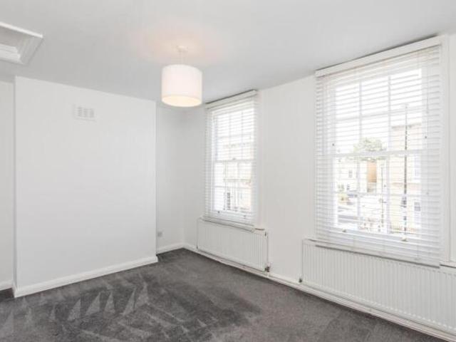 2 bedroom terraced house for sale in Belgrave Street, Stepney Green, E1