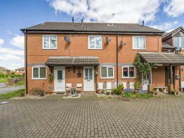 2 Bedroom Terraced House For Sale In Berkshire