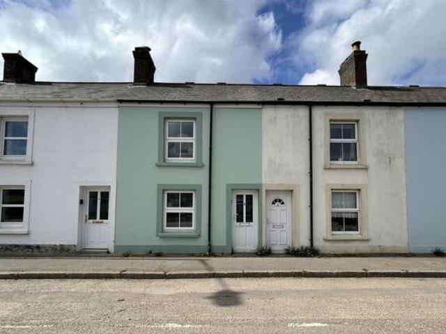 2 Bedroom Terraced House For Sale In Blackwater