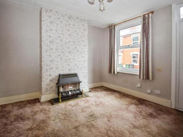 2 bedroom terraced house for sale in Blakefield Road, St Johns, WR2