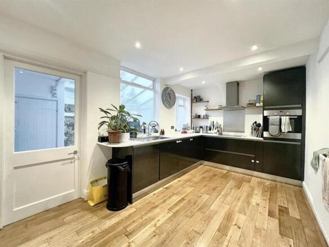 2 bedroom terraced house for sale in Bloomfield Rise, Bath, BA2
