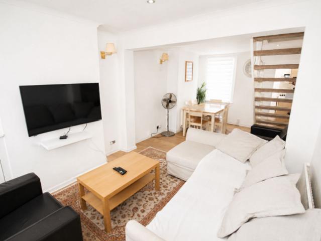 2 bedroom terraced house for sale in Brunswick Street, Reading, RG1