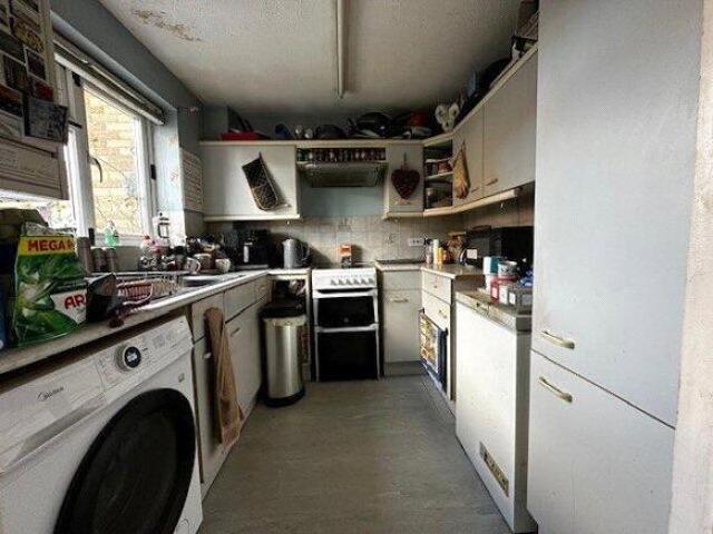 2 bedroom terraced house for sale in Bryony Close, Oxford, Oxfordshire, OX4