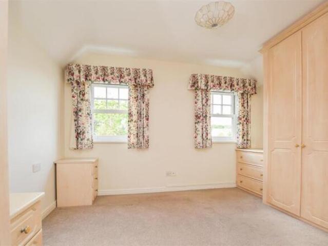 2 bedroom terraced house for sale in Brentwood Road, Ingrave, Brentwood, CM13