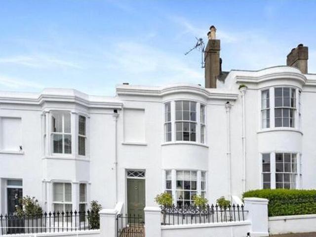 2 Bedroom Terraced House For Sale In Brighton, East Sussex