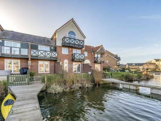 2 bedroom terraced house for sale in Bridge Walk Burton Waters LN1