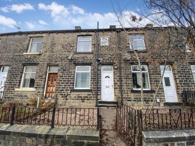 2 bedroom terraced house for sale in Broomfield Road, Marsh, Huddersfield, HD1