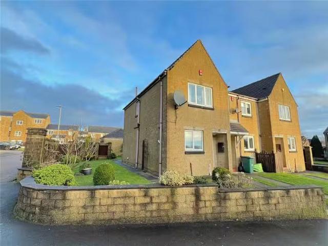 2 bedroom terraced house for sale in Bunting Drive, Clayton He.