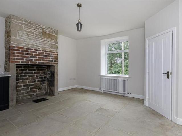 2 bedroom terraced house for sale in Burfitts Road, Oakes, Huddersfield, HD3