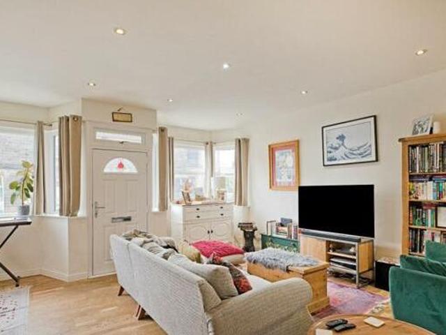 2 Bedroom Terraced House For Sale In Burley In Wharfedale