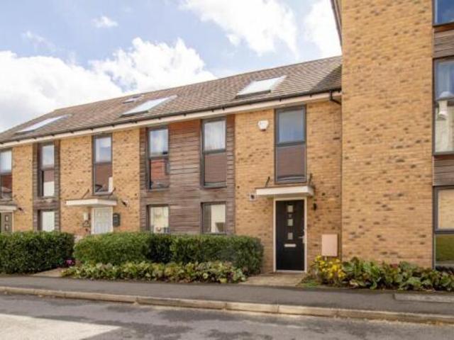 2 bedroom terraced house for sale in Burlton Road, Cambridge, CB3