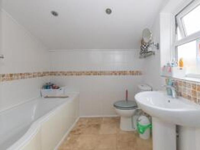 2 bedroom terraced house for sale in Bury Avenue, Newport Pagnell, Buckinghamshire, MK16