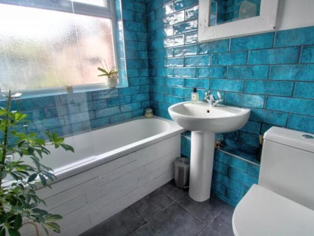 2 bedroom terraced house for sale in Gosbrook Road, Reading, RG4