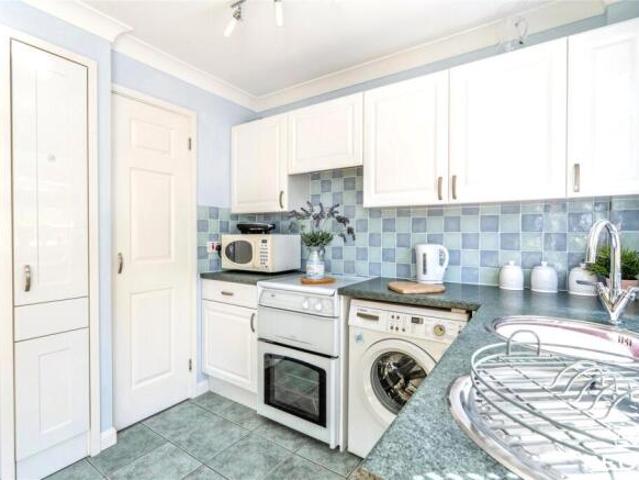 2 bedroom terraced house for sale in Gatcombe, Netley, SO31