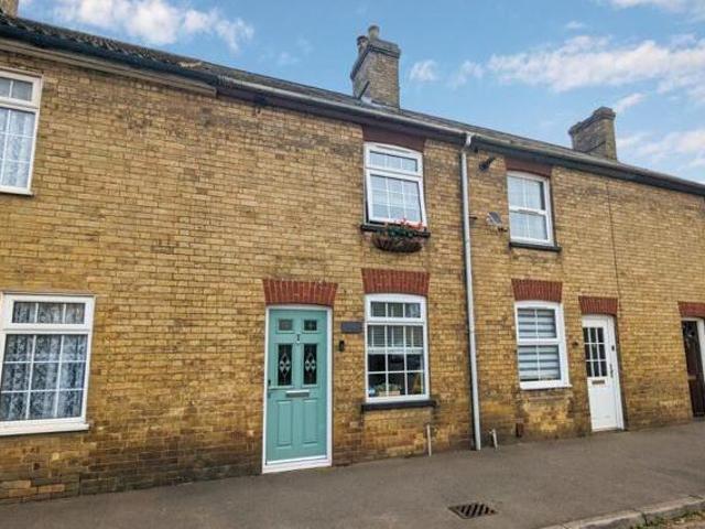 2 Bedroom Terraced House For Sale In Gamlin, Sandy