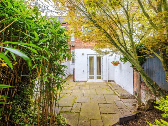2 bedroom terraced house for sale in Gladstone Avenue, Chester, CH1
