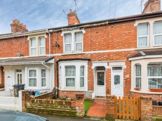 2 bedroom terraced house for sale in Graham Street, Swindon, Wiltshire, SN1