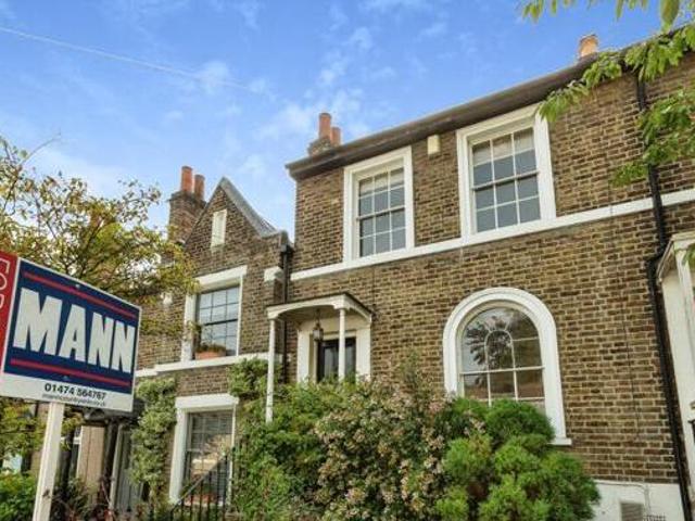 2 Bedroom Terraced House For Sale In Gravesend, Kent