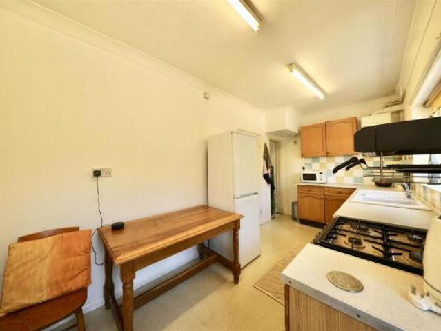 2 bedroom terraced house for sale in Greenwood Avenue, Hull, HU6