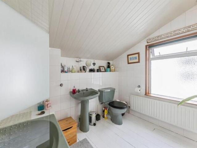 2 bedroom terraced house for sale in Greenfield Road, Newport Pagnell, MK16