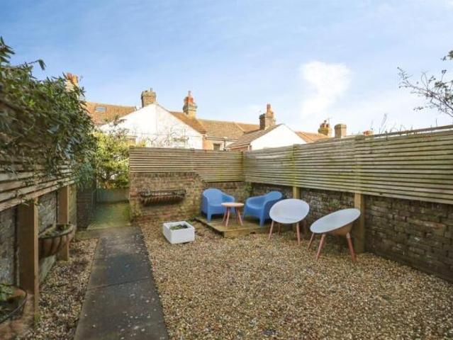 2 bedroom terraced house for sale in Greys Road, Eastbourne, BN20